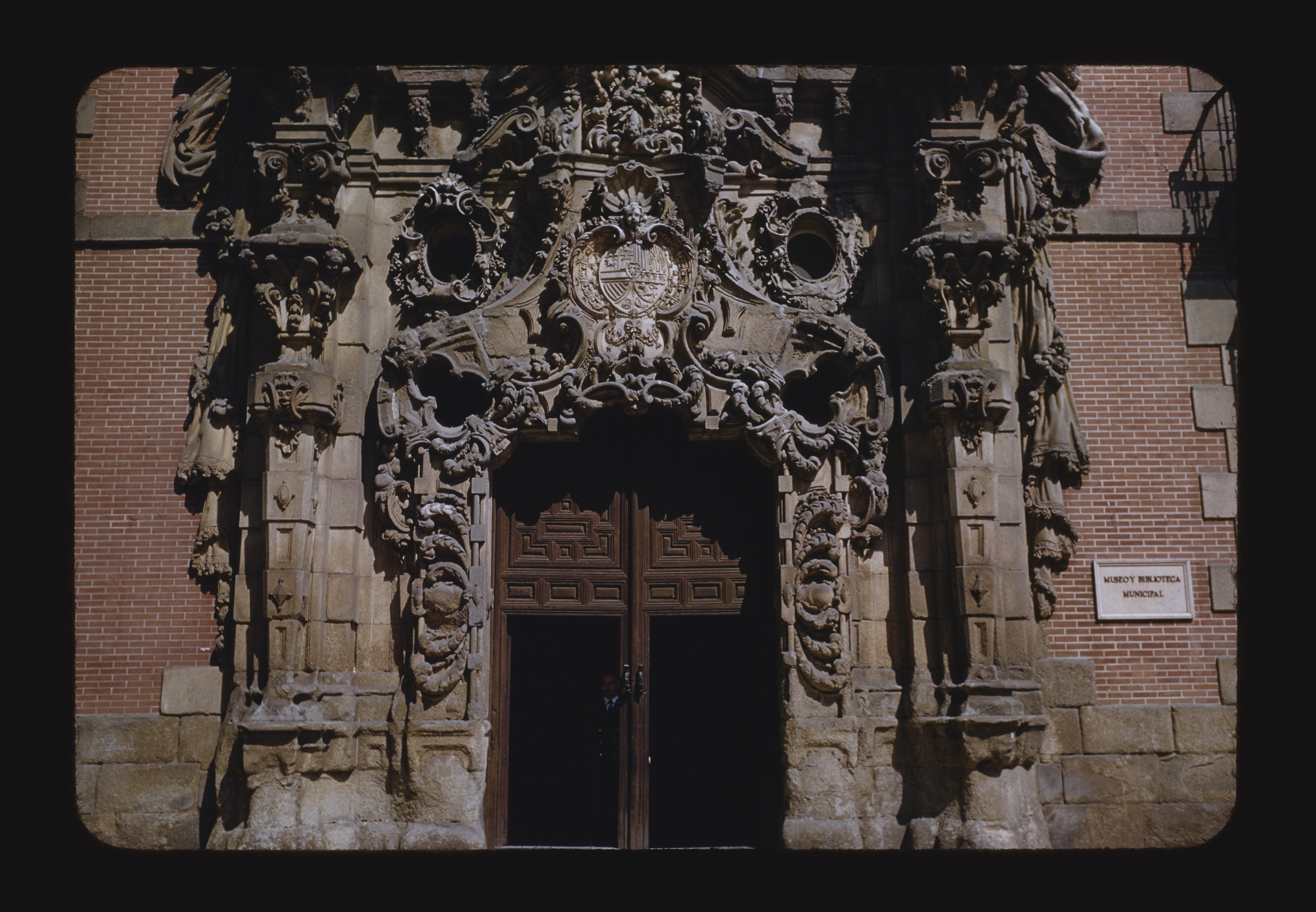 The Arquin Slide Collection · Hospicio City Museum - Portal Detail ...